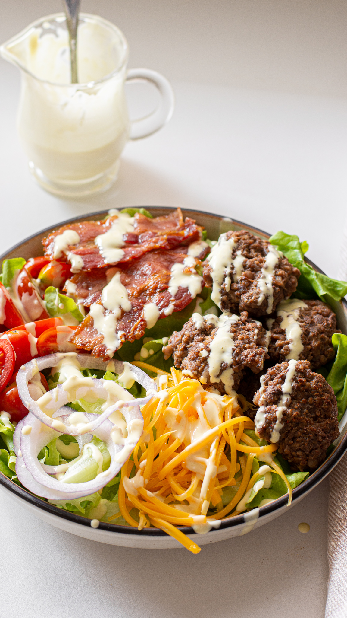 Super Fresh Burger Salad - Yaidy Makes